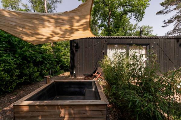 Luxe Hottub Japandi Tiny House In Het Bos - Nunspeet
