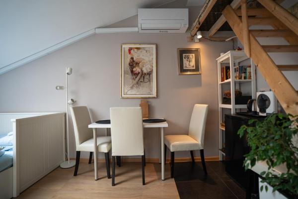 Cosy, Workplace Studio With A Sunny Rooftop View - Sofya