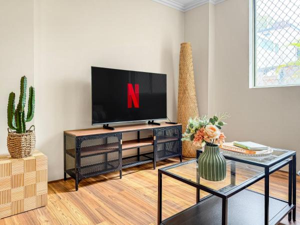 Woolloomooloo Nsw - 3 Bedroom Apartment With 1 Parking Space - Sydney