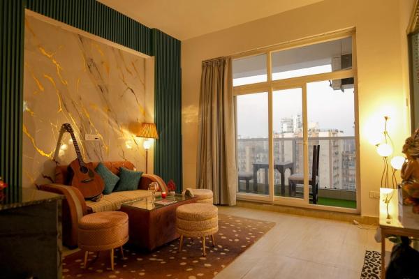 Spectrum Mall 1bhk Balcony Suite - Noida