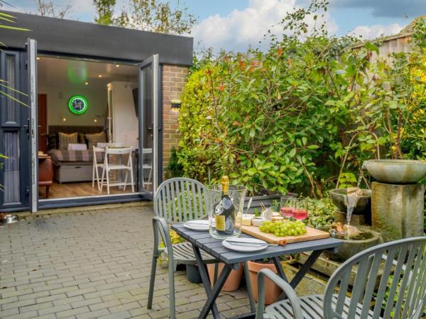 1 Bed In Highcliffe 90444 - Mudeford