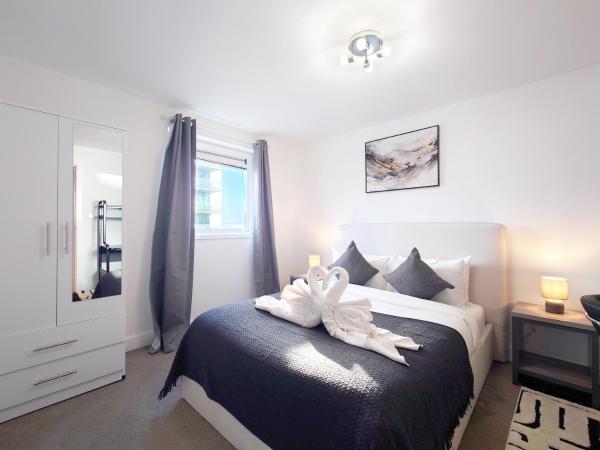 Serviced Two Bed Apartment London Docklands - Ilford