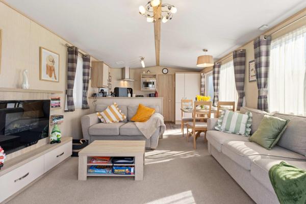 45e The Lawns - East Sussex