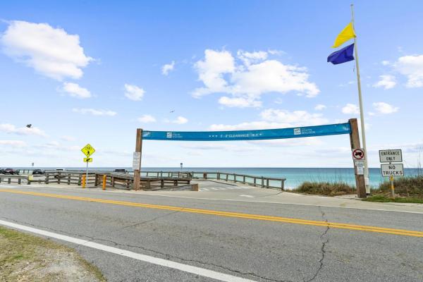 Woodland Shores Condominiums - Miramar Beach, FL