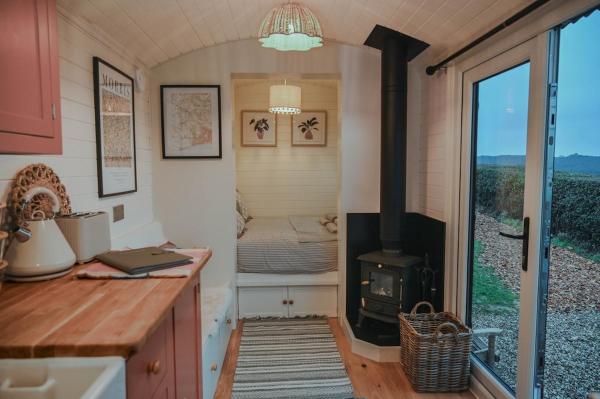 The Hut On The Hill - Bexhill