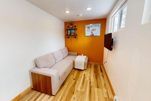 Alyeska Alpine Cottage - Anchorage, AK