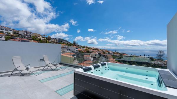 Daysy House By Lovelystay - Oceanview Jacuzzi - Funchal