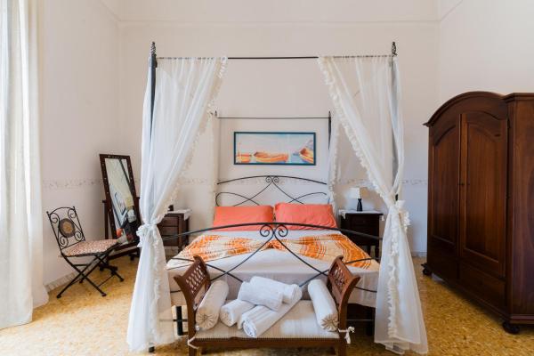 Piazzetta San Giovanni Specchia - Tricase