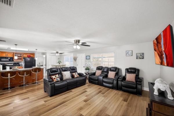 Beautiful 4-2 House, Minutes From Busch Gardens - Tampa
