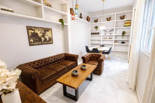 Bonito Apartamento En Planta Primera - Camas