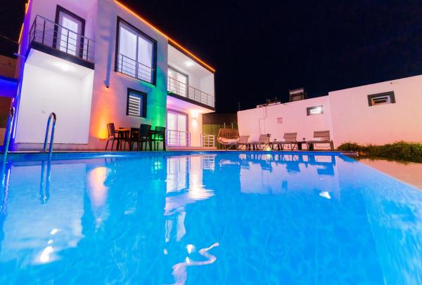 Villa Adelina - Aklar