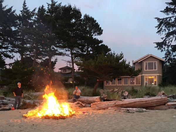 Siletz Bay Beach House - Depoe Bay, OR