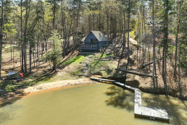 Private Beach & Dock! Cozy Lake Sinclair Cabin - Eatonton, GA