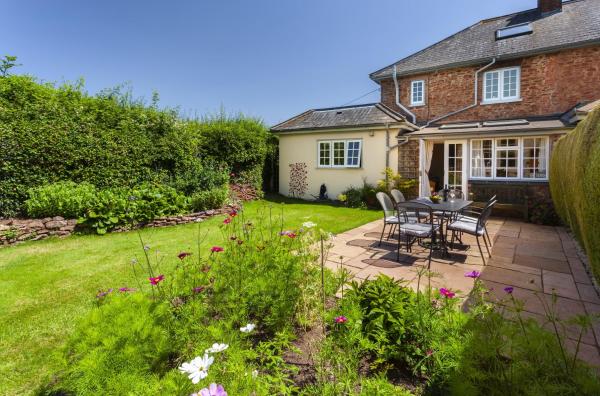 The Garden Retreat At Jacobs Pond Nr Monksilver - Watchet