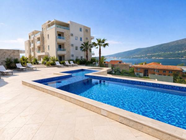 Bella Vista Residence With Private Free Parking - Montenegro