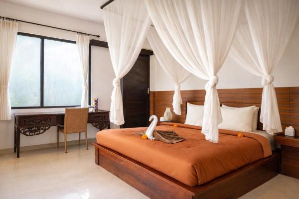 Jungle Hideaway Villas 4 - River Cafe - Bali