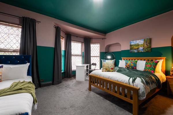 Hull Largest 5 Bedroom Hope Home 2br 8 Beds Garden, Games & Parking - Beverley, UK