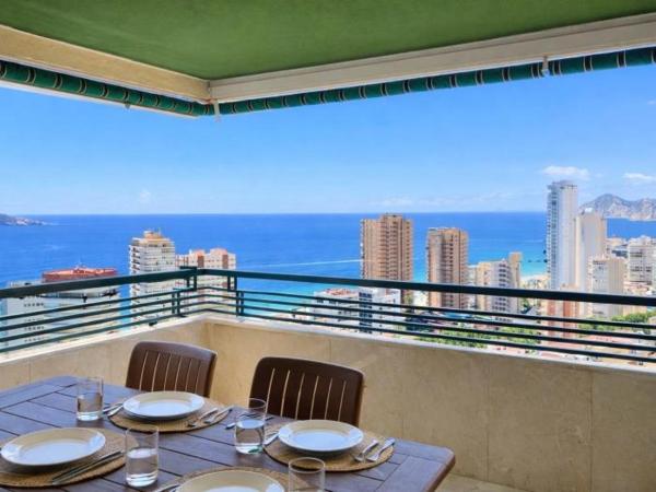 Amplio Apartamento Con Terraza Y Vistas Al Mar - Benidorm
