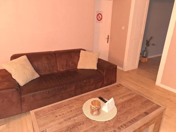 Cozy Countryside Apartment - Charmes