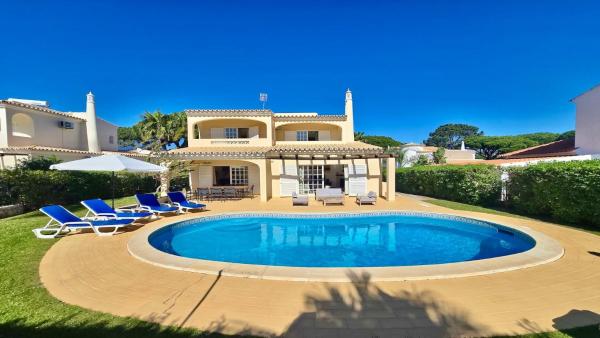 Villa Den, Private Pool Villa, Sleeps 6 Adults And 2 Children, Cd 304 - Cleverdetails - Almancil
