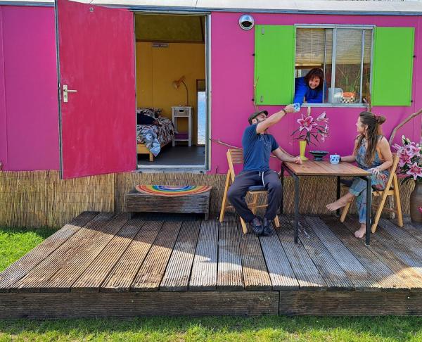 Pipowagen Doe Maar Roze - Urk