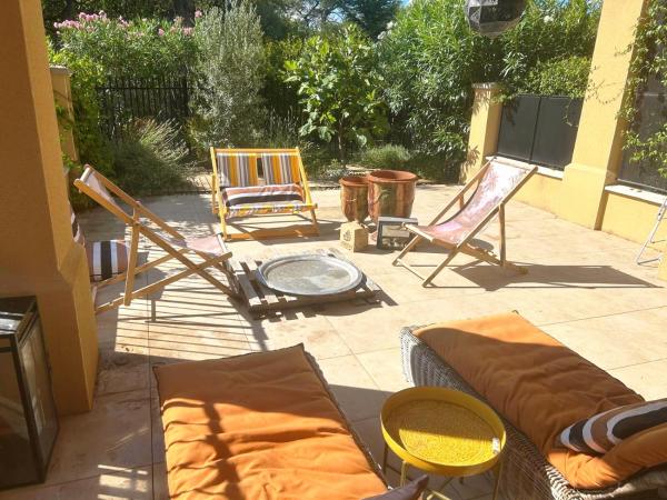Spacieux Appartement Avec Terrasse En Centre Ville D'uzès - Uzès