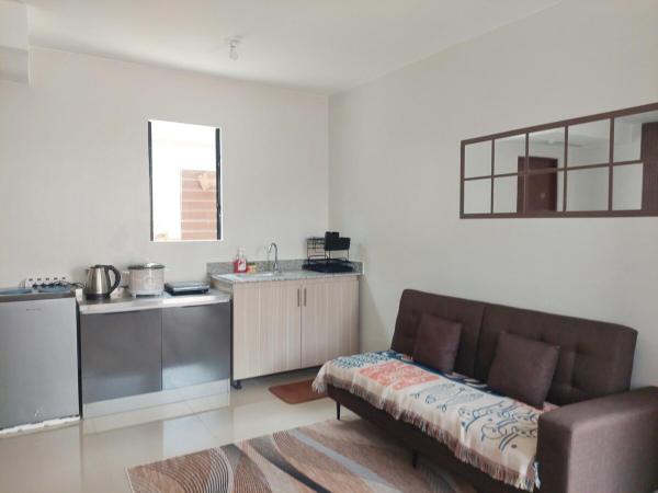 Townhouse At City Of Naga, Cebu - Filippinerna