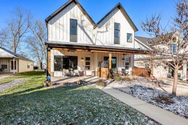 Modern Bentonville Farmhouse Bentonville Escape! - Bentonville, AR