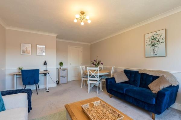 Cedar - Cosy 2 Bed Apartment Close To Town - Horsham