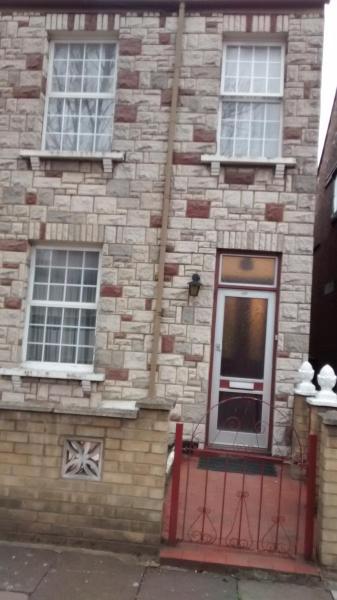 Cozy Home In Zone 2 - Barnes