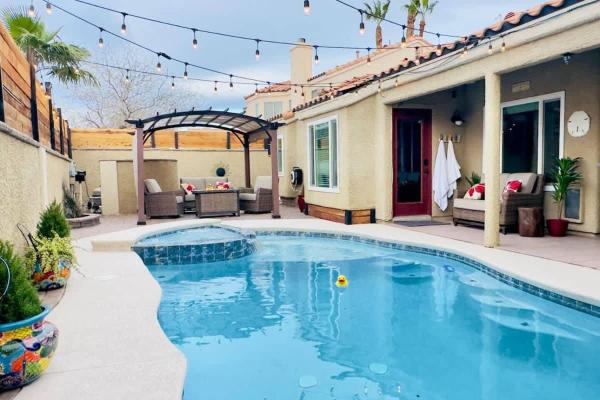 Modern 3br Home With Pool Jacuzzi Games Room - Henderson, NV