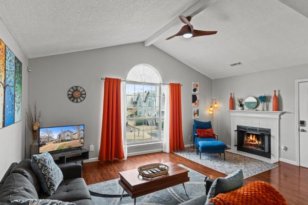 Spacious Corporate Condo - 2bd/2ba - Huntsville, AL