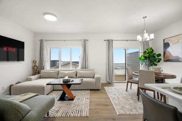 Mountain View Retreat - 1 Hour To Banff - 科克倫