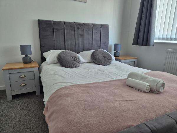Entire House - Cheshire Oaks/ellesmere Port - Chester Zoo