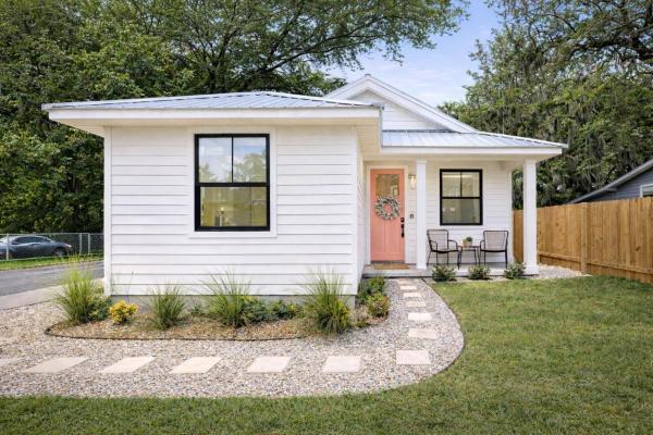 Casita Augustina - Modern Coastal Cottage With Patio, Waffle And Coffee Bar, Near Historic Downtown & Short Drive To Beach - St. Augustine, FL