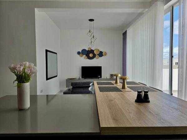 Rooftop Pool, Luxury Apartment In Sliema - Valletta