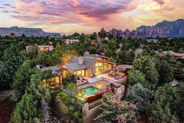 Prime Sedona Location With Saltwater Pool And Hot Tub! - Sedona, AZ