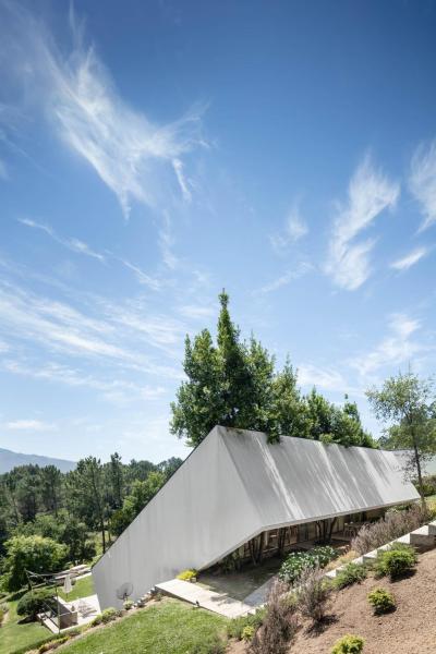 Slope Design Villa - Architecture Villa With Private Pool - Ponte de Lima