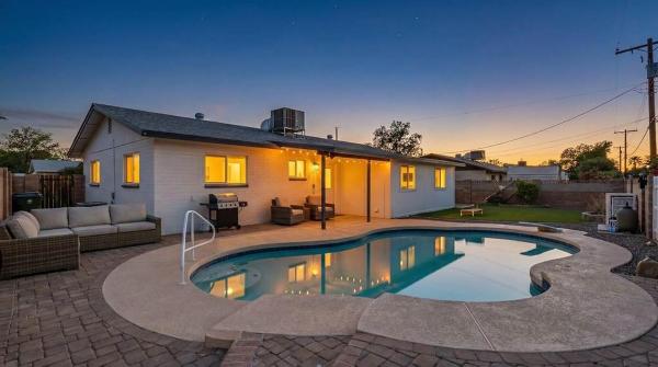 Tempe Retreat With Pool Hidden Room - Tempe, AZ