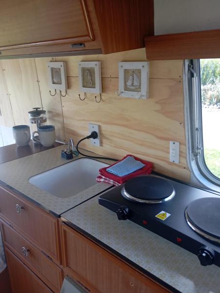 Cosy Caravan - West Coast