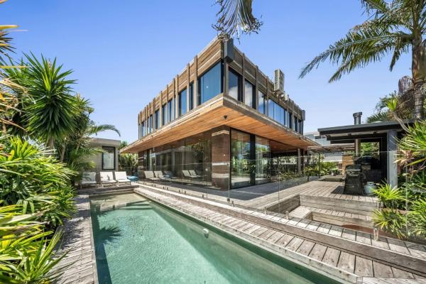 Beachbox At Belongil - Byron Bay