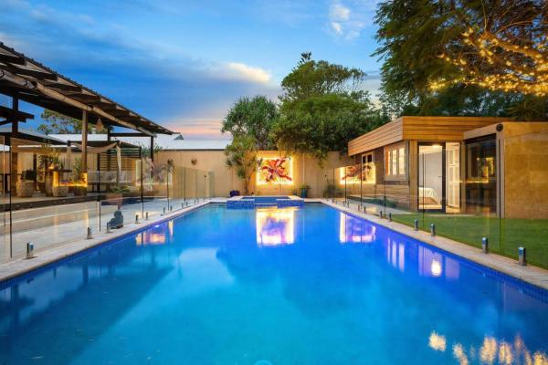 Mokum House Designer Escape With Pool Sauna - Oxley