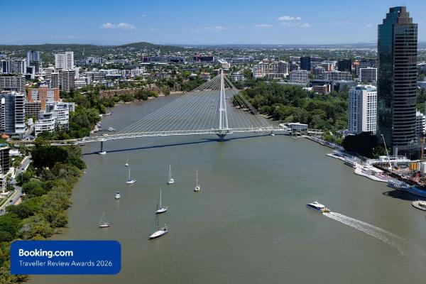 Amazing River View - 3 Bedroom Apartment - Brisbane Cbd - Netflix - Fast Wifi - Carpark - Ascot