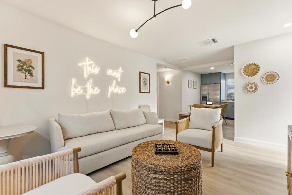 Jefferson Avenue Suites - Miami Beach, FL