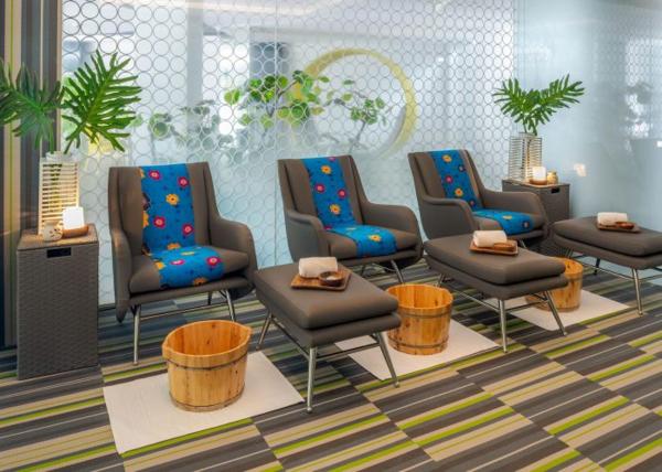 Beachfront Suite Escape - Malay
