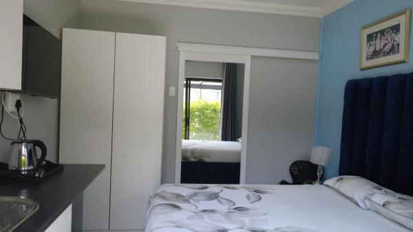 Lethabong B Guest House - Johannesburg