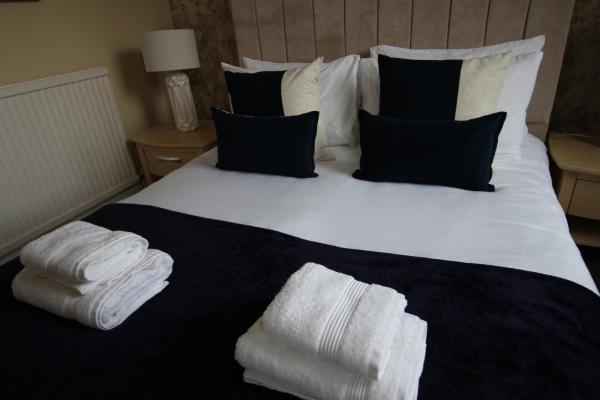 Brinkburn House Sleeps 8 Beautiful House - Scarborough