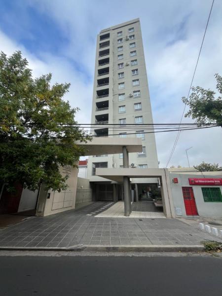 Departamento Completo En Excelente Zona - Paraná