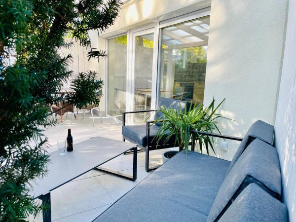 Lakeside Cottage Next To Beach In Balatonlelle - Balatonlelle