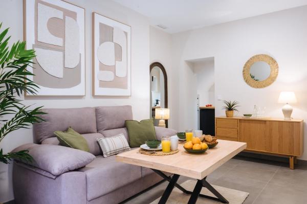 New Hostly Goyeneta - Seville